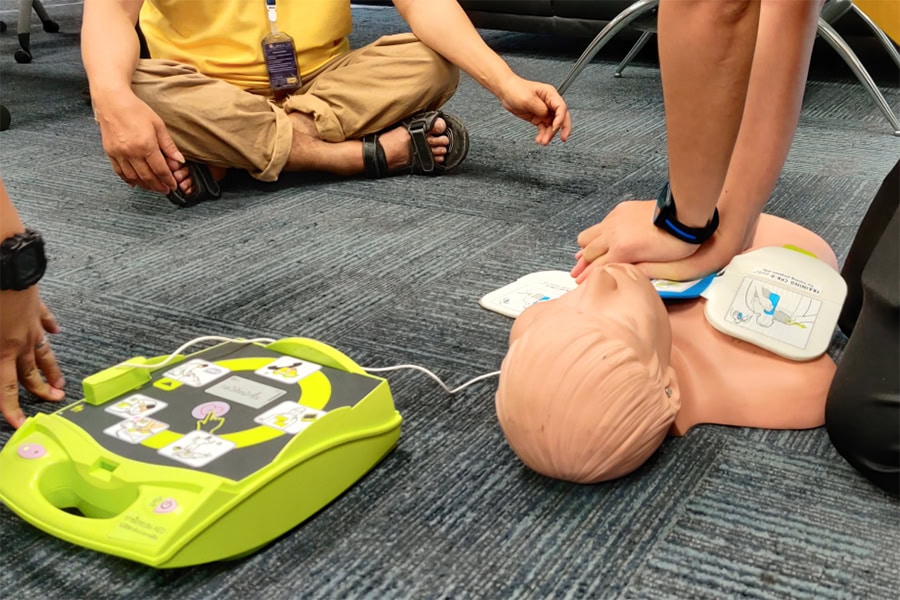 Do Defibrillators Restart the Heart? | Zoll AED Plus